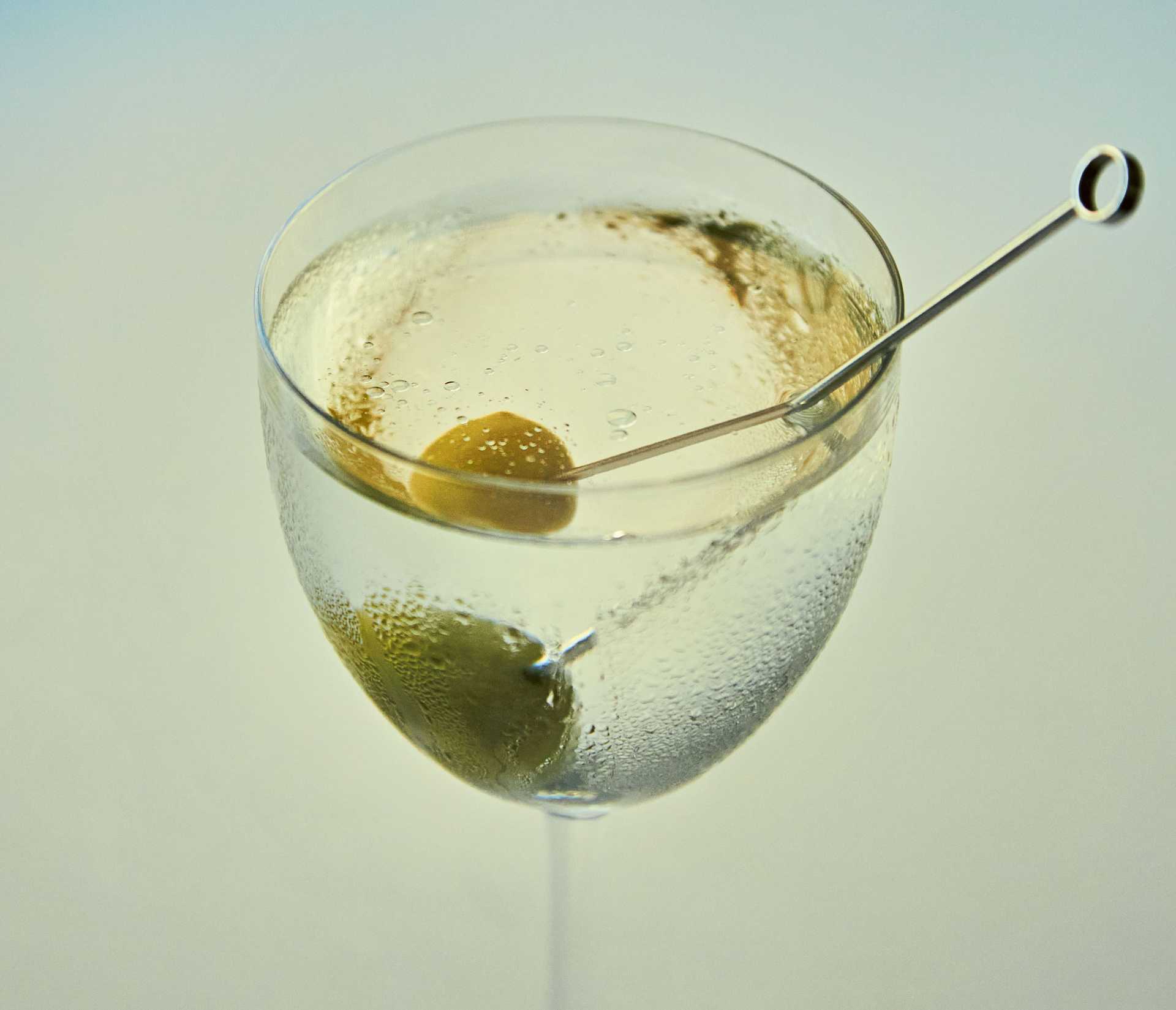 The history of the Martini cocktail olive | Foodism