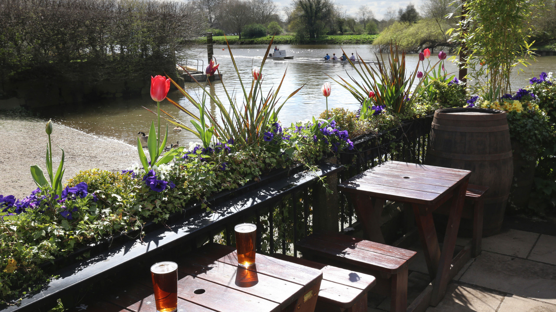 London's best riverside pubs | Foodism