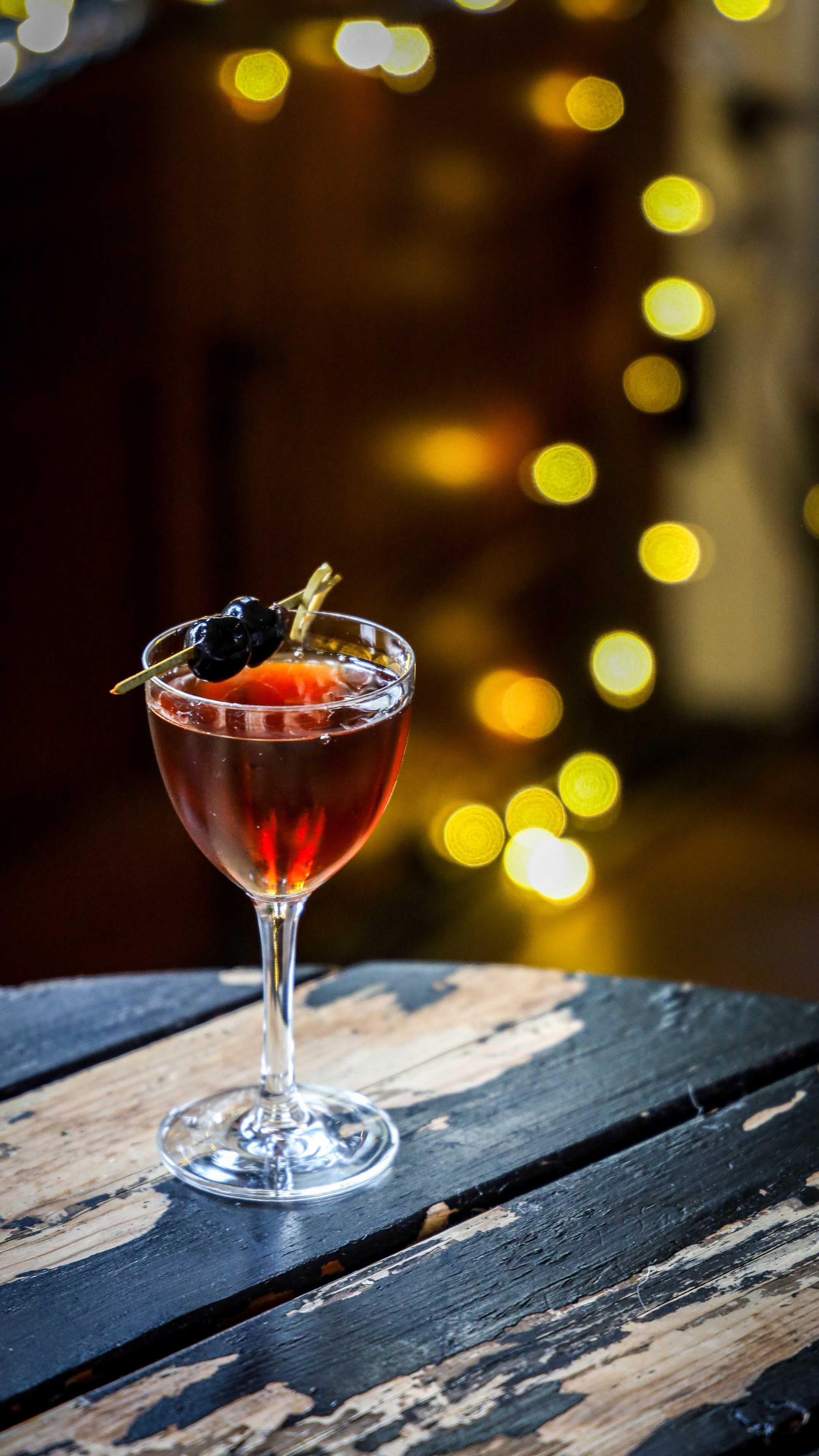 The ultimate guide to pre-batching cocktails at home | Foodism